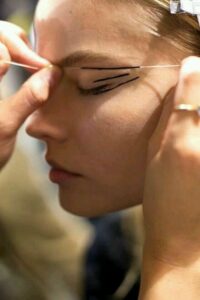 SIX GRAPHIC EYELINER MO, A BOLD BEAUTY STATEMENT - JIA's JOURNAL